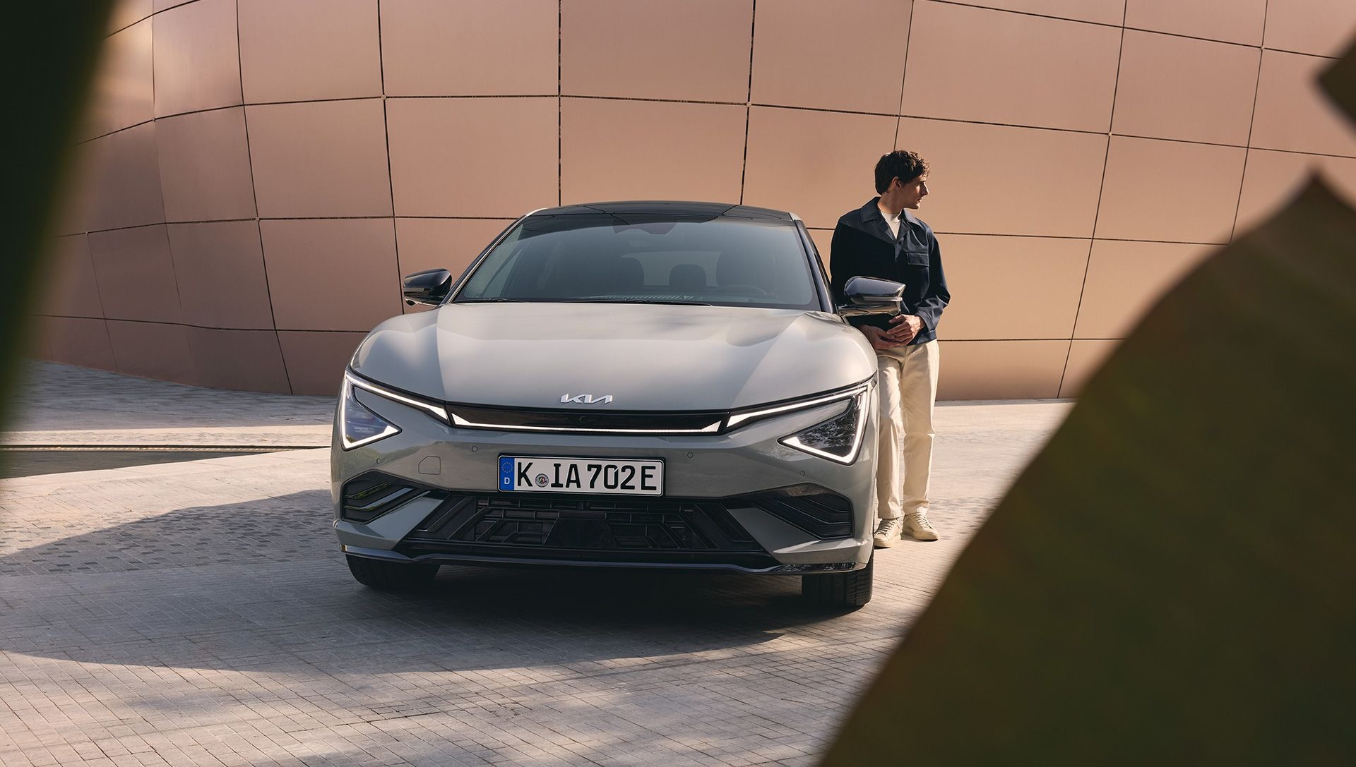 New Kia EV6 | Latest Electric SUV - Howards Motor Group